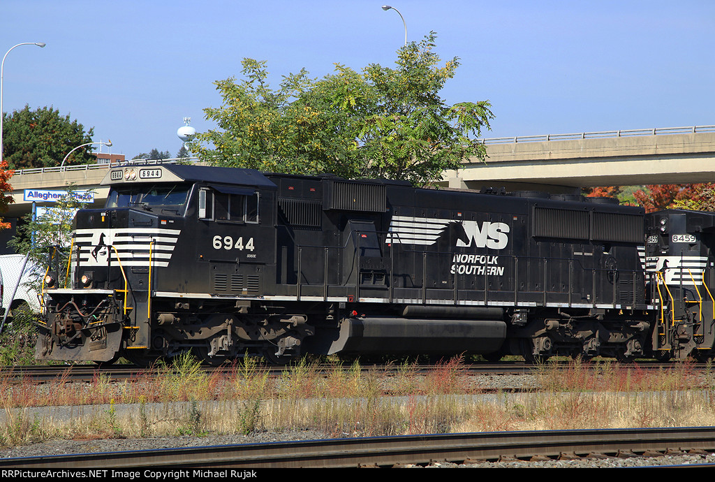NS 6944